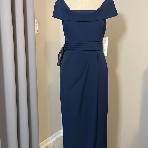Kay Unger | Dresses | Kay Unger Anastasia Gown Dark Midnight Blue ...